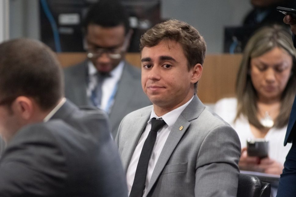 Nikolas Ferreira questiona AGU por gastos a favor de Moraes nos EUA ...